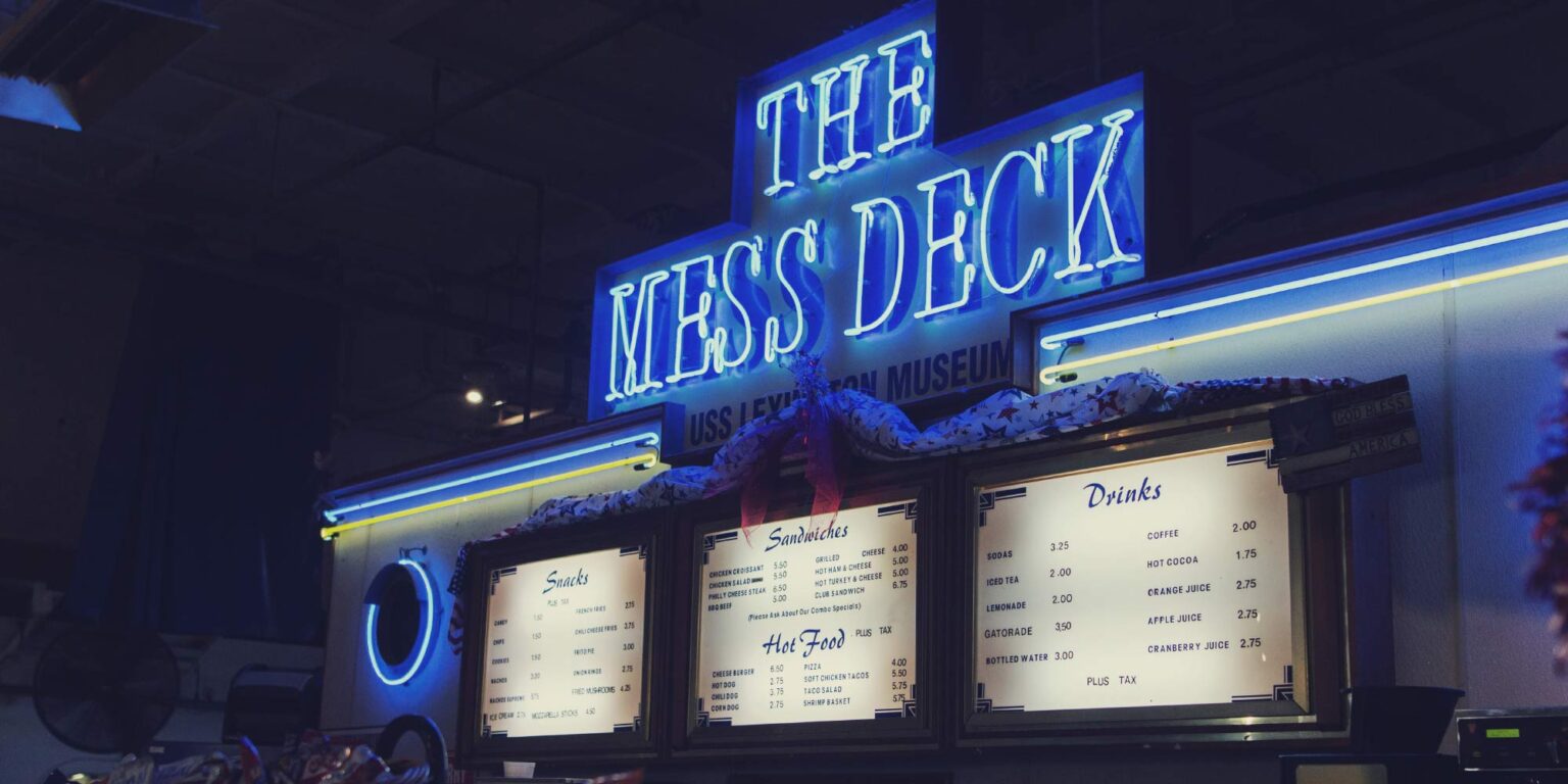 Mess Deck Cafe | USS LEXINGTON